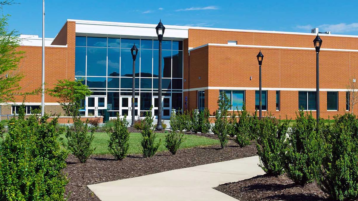 Outsourcing Facility Management: Key Benefits - The Budd Group